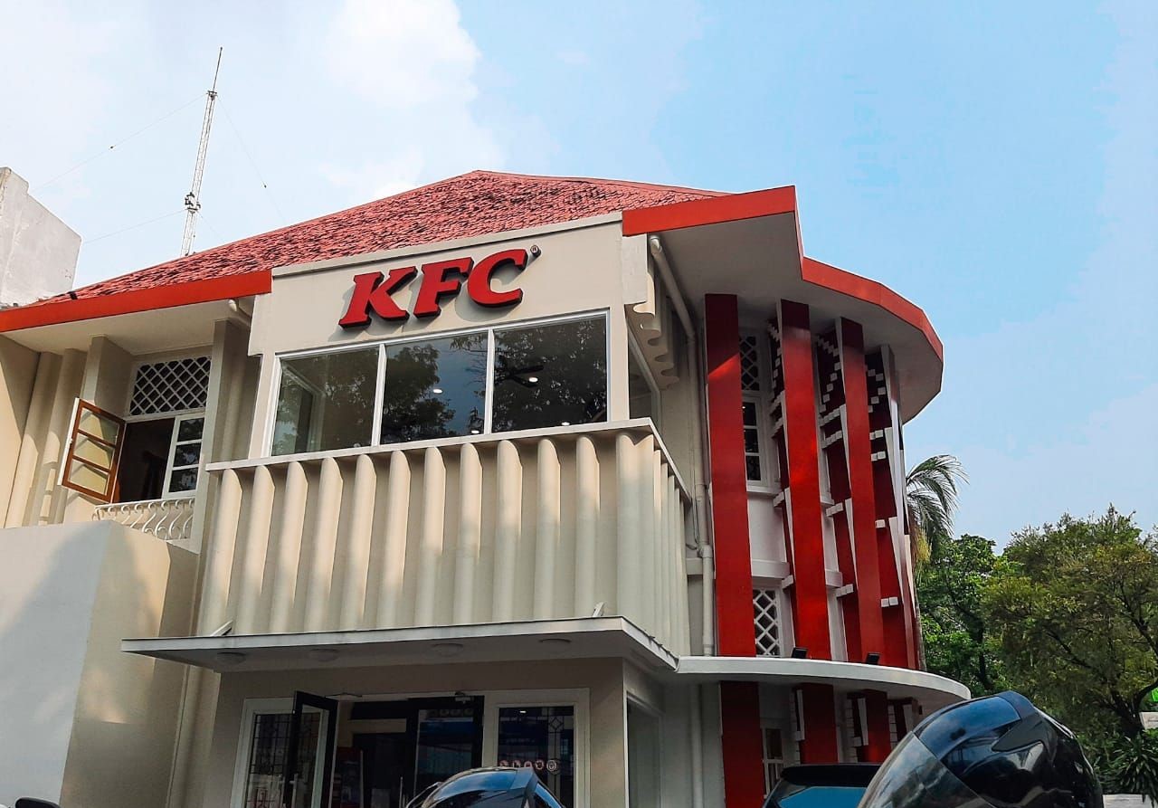 KFC pertama di Indonesia – Tajria