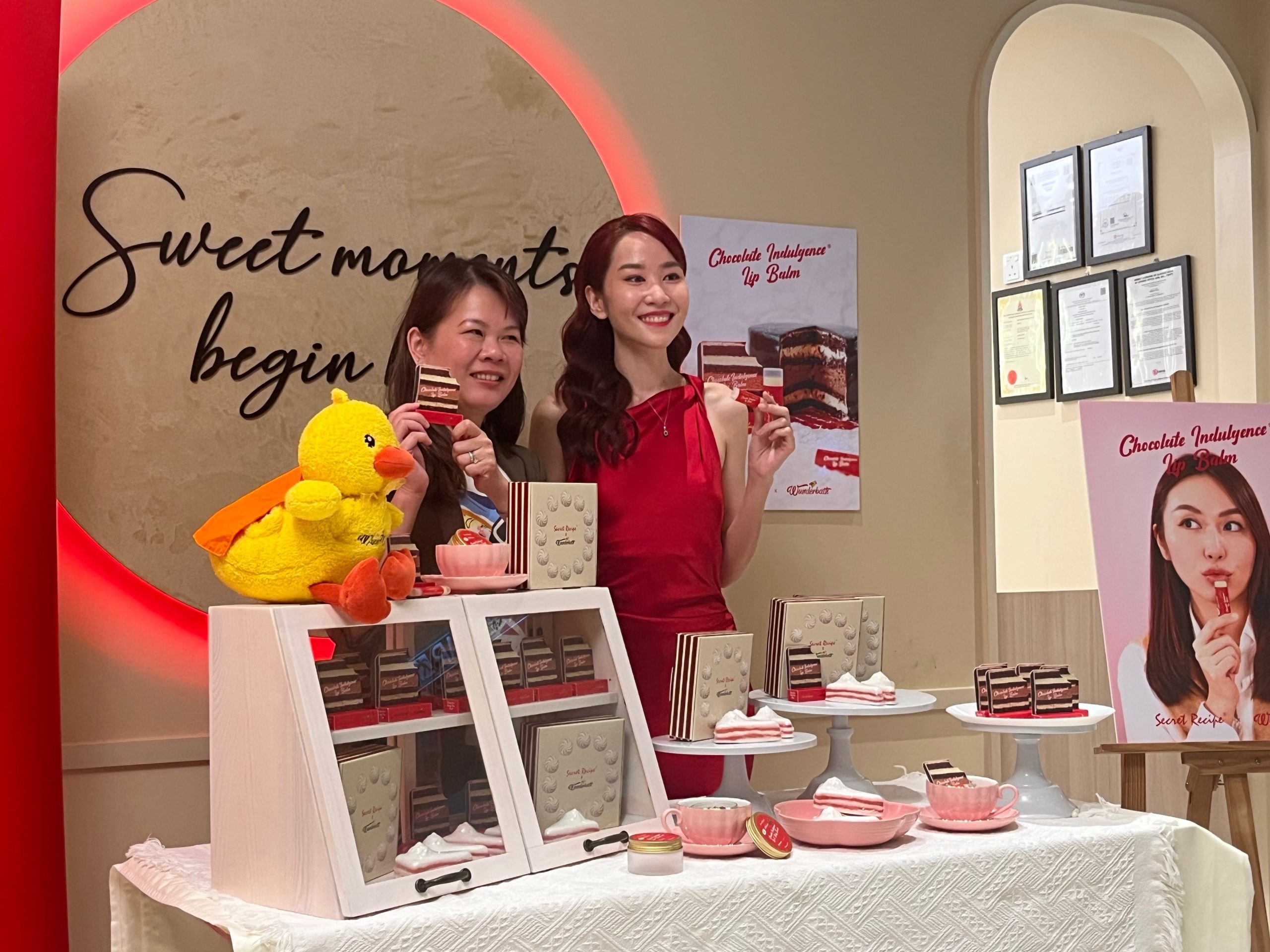 Kolaborasi Secret Recipe x Wunderbath Menampilkan Balsam Bibir Yang ...